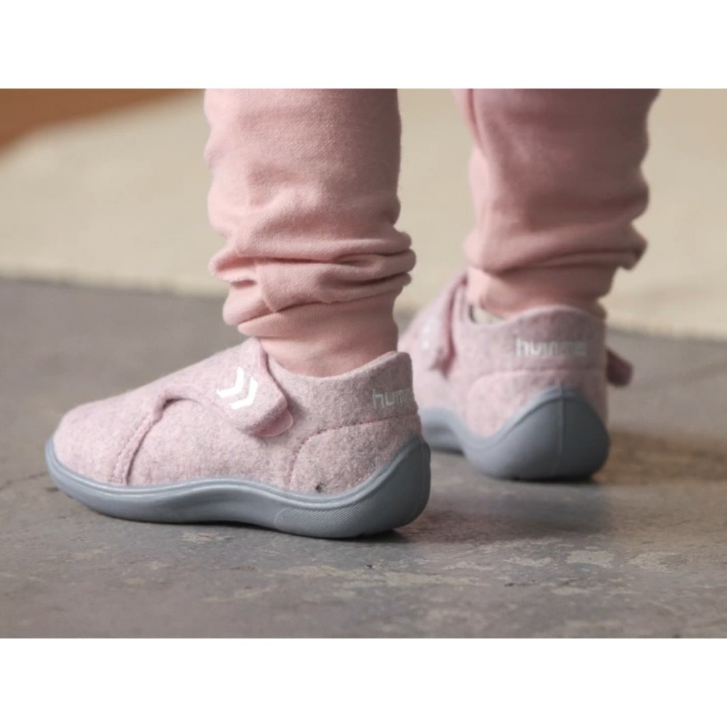 Hummel Sutsko i Uld m. gummisål - Rosa / Str. 21-30 | Køb her